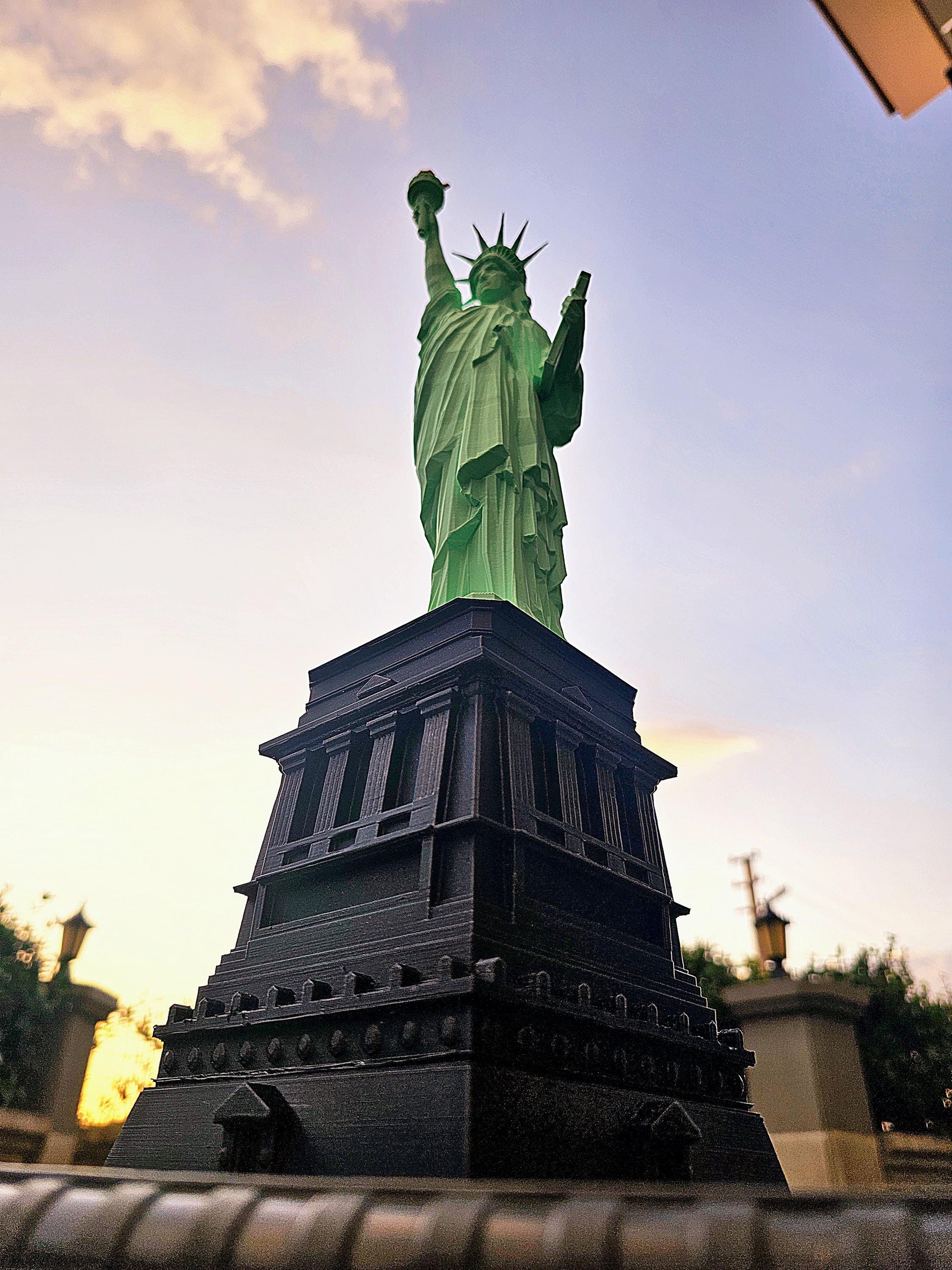 3D Printed Miniature Statue of Liberty: Americana Decor, Travel Gift - Etsy