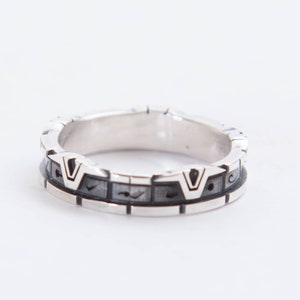 Whole Length Pattern Stargate Ring of Sterling Silver - Etsy Canada