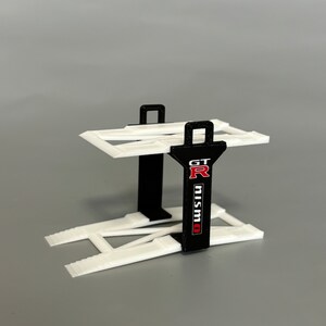 Diecast Car Lift - GTR Nismo Model Car Diorama Lift - 1.64 Scale Lift ...