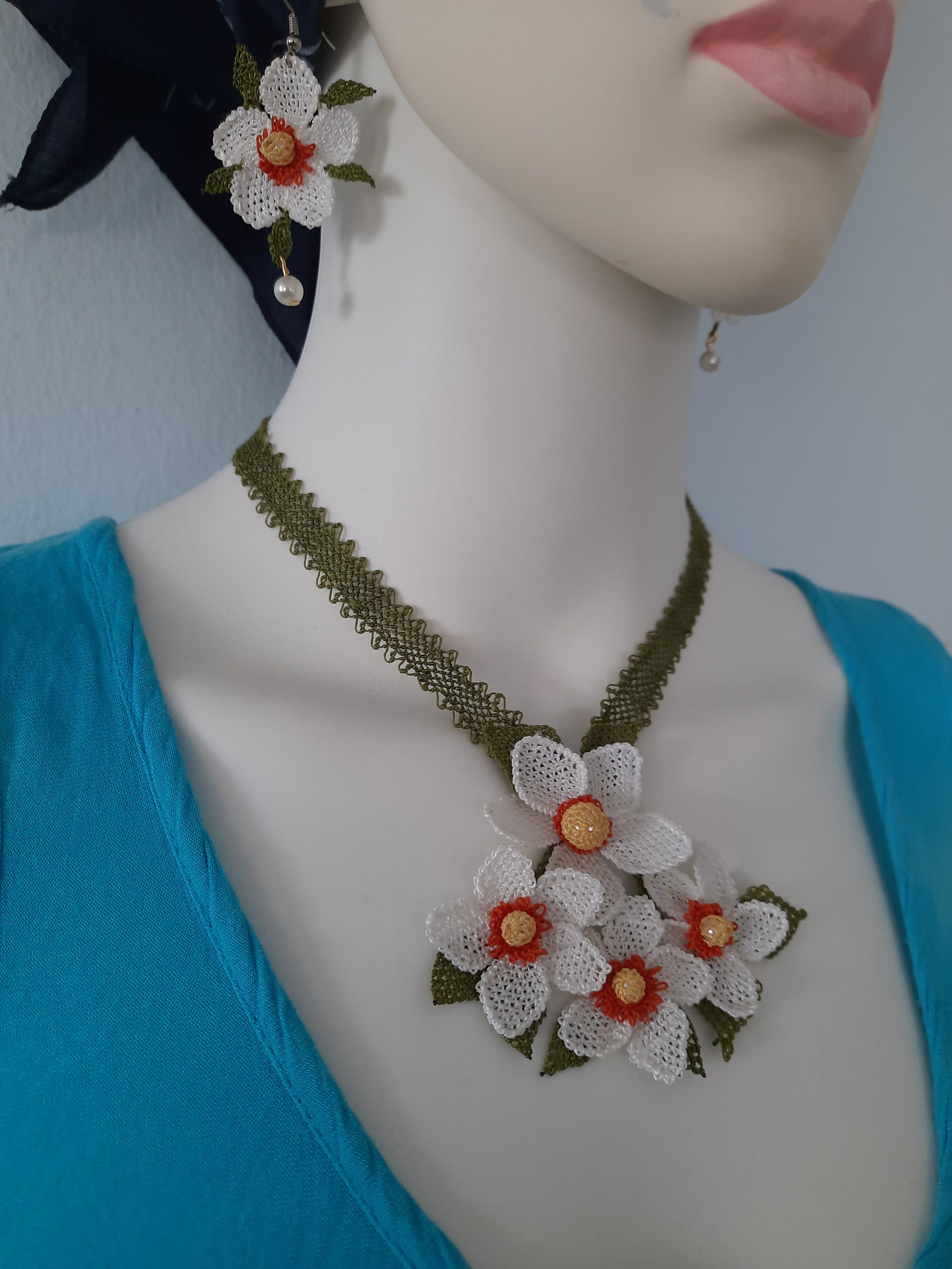 Traditional Turkish Needle Lace Art, Daisy Necklace, Crocheted Necklace ...