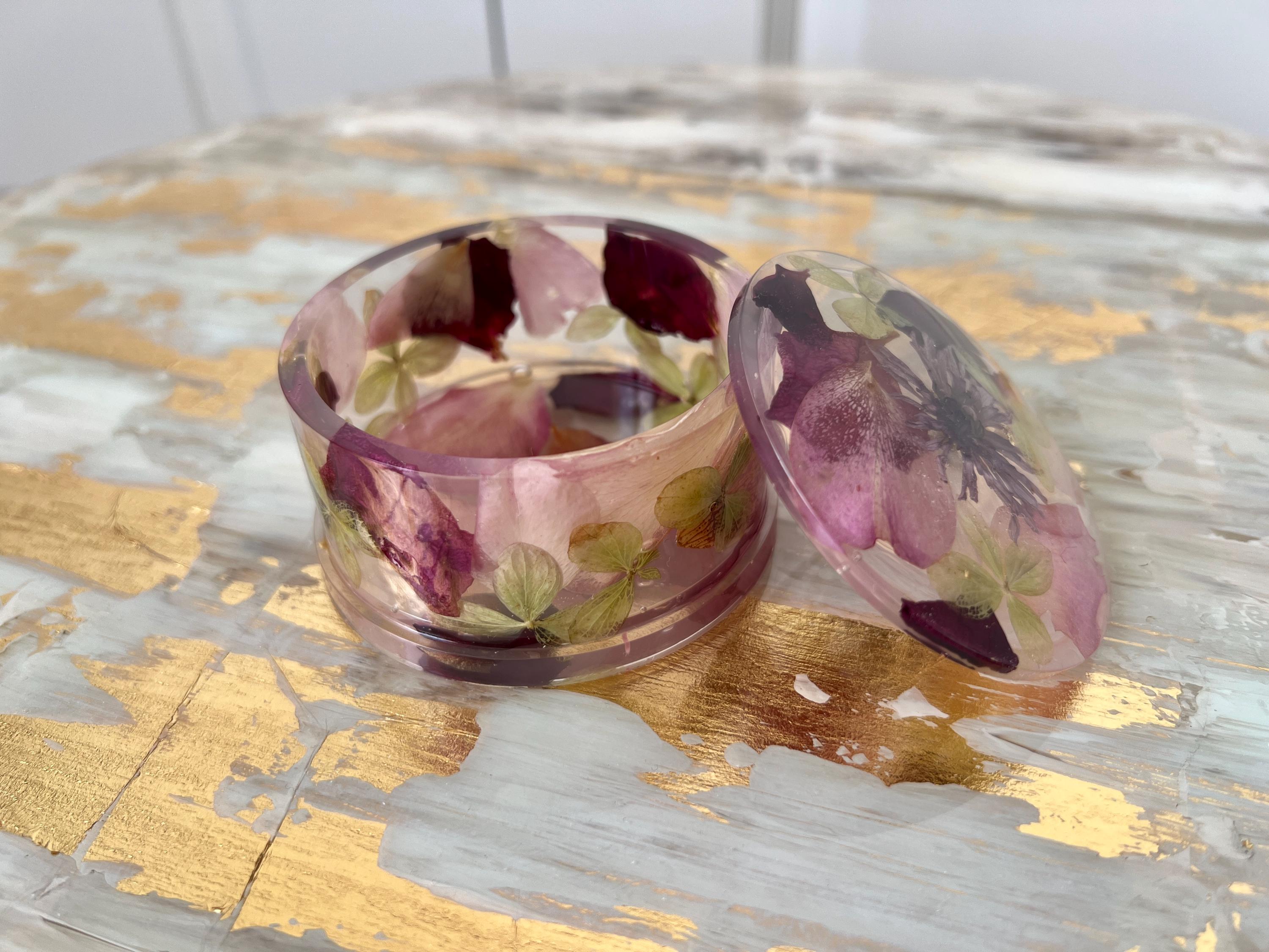 Resin Jewelry Box With Dried Flowers, Resin Decor With Dried Flowers ...