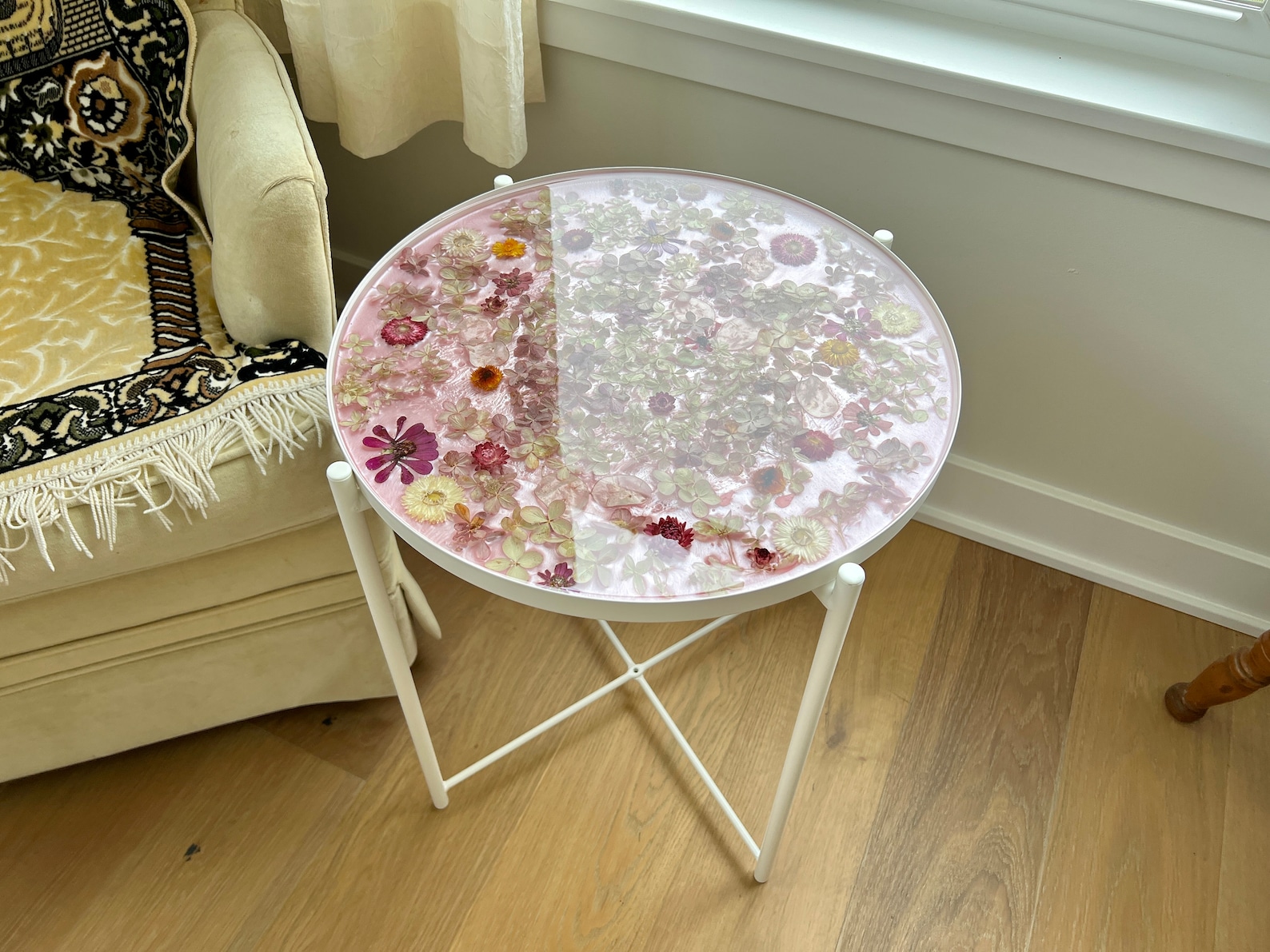 Epoxy Resin Floral Side Table. Preserved Epoxy Flowers, Tray Table ...