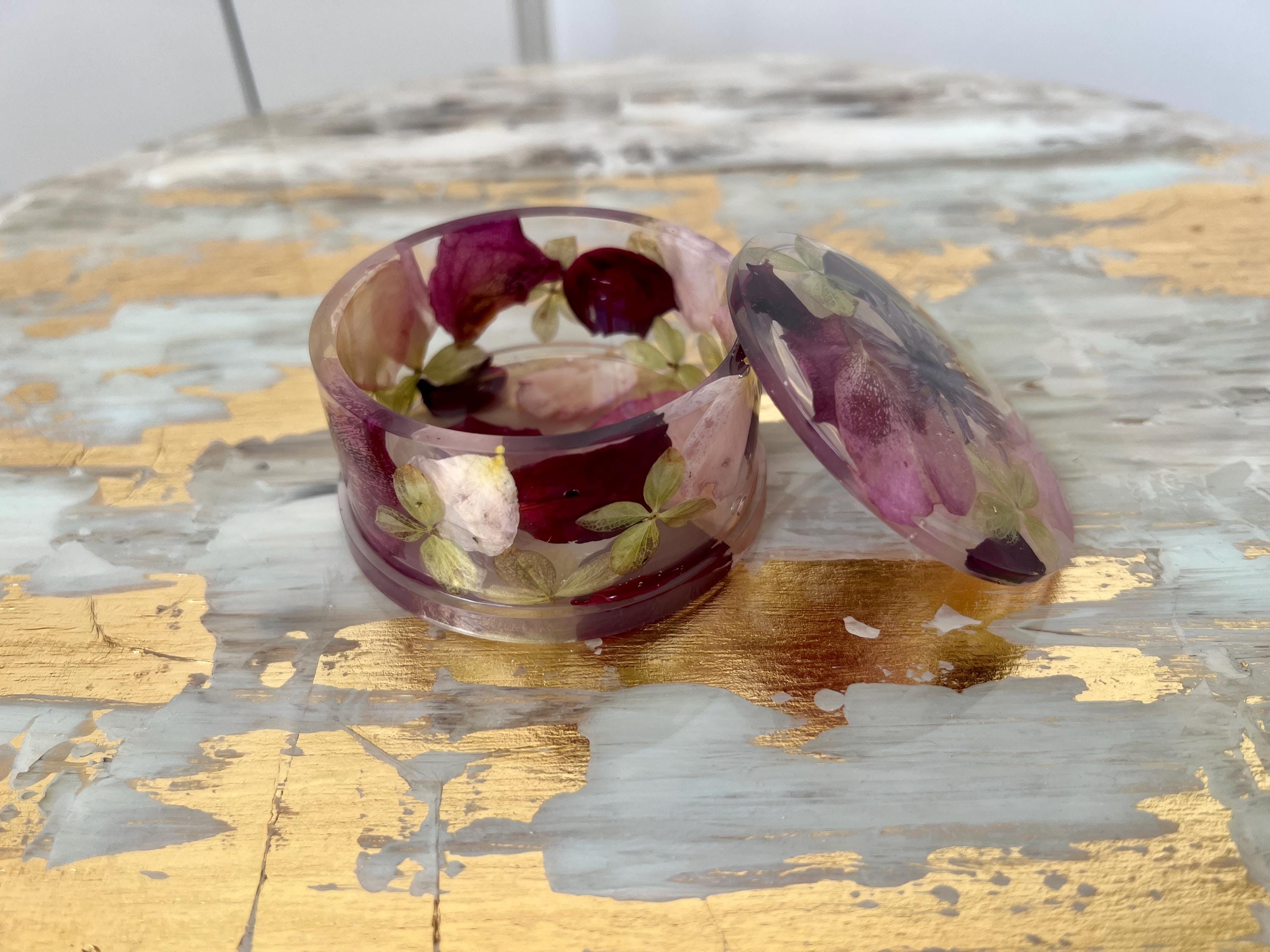 Resin Jewelry Box With Dried Flowers, Resin Decor With Dried Flowers ...