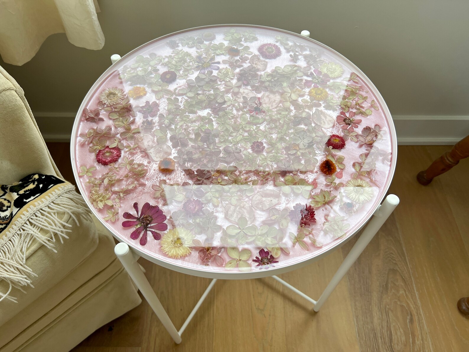 Epoxy Resin Floral Side Table. Preserved Epoxy Flowers, Tray Table ...