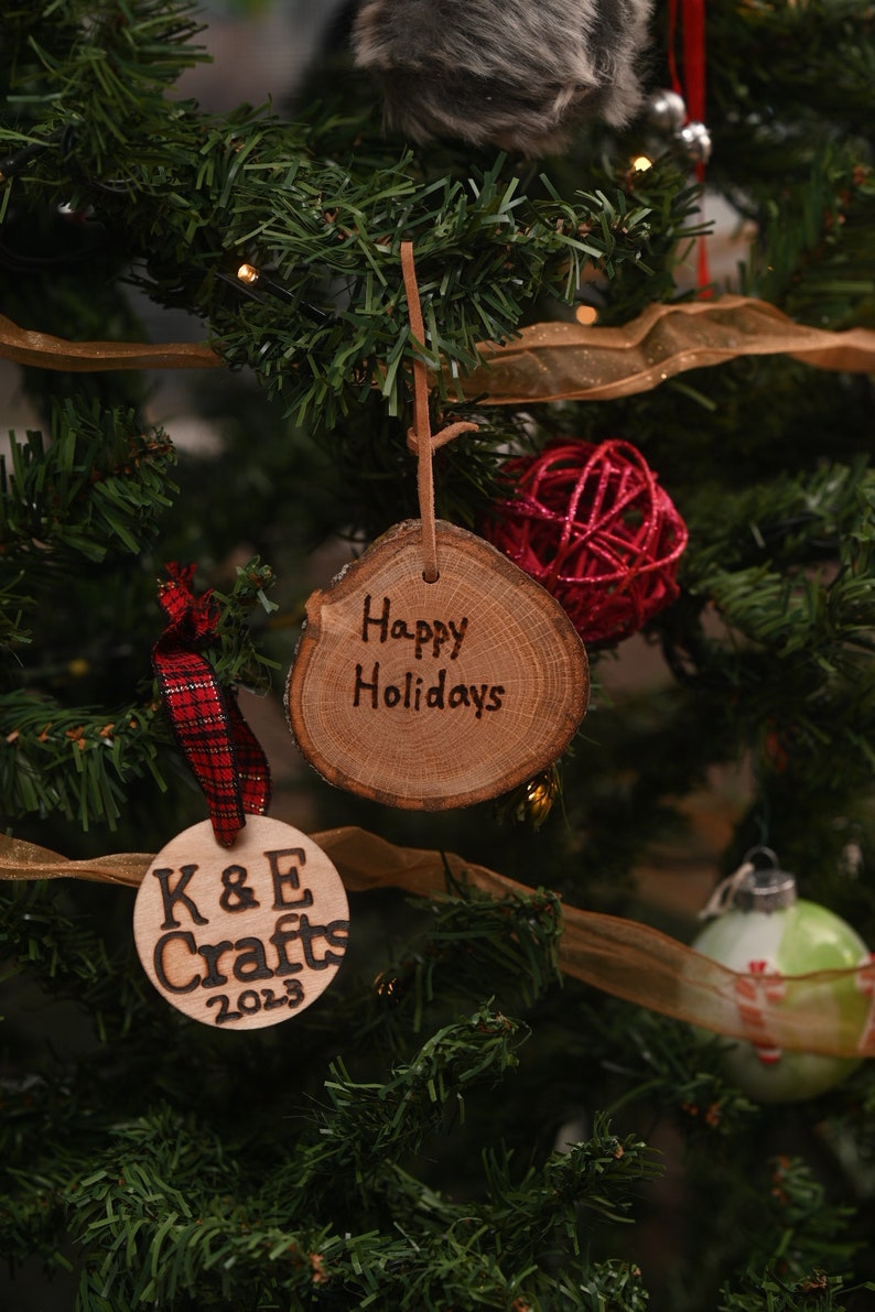 Live Edge Oak Happy Holidays Tree Christmas Ornament - Etsy