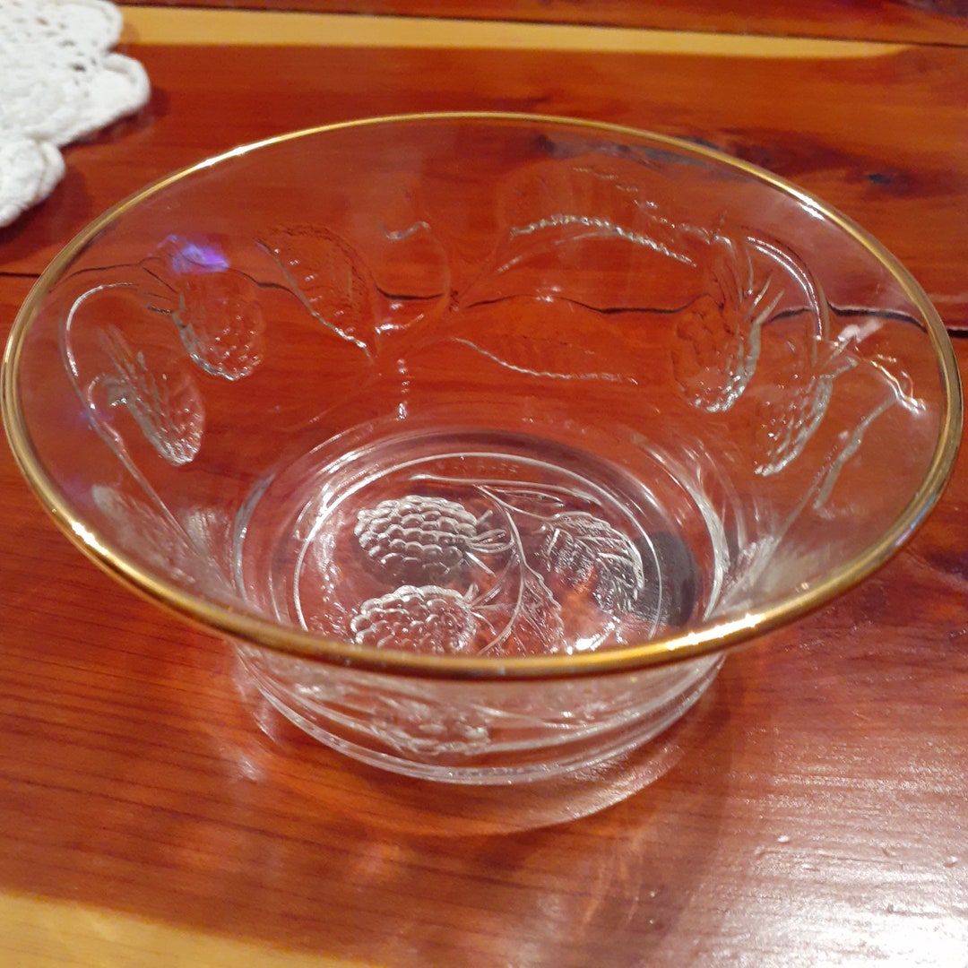 Vintage Arcopol France Clear Glass Berry Bowl With Gold Rim and ...