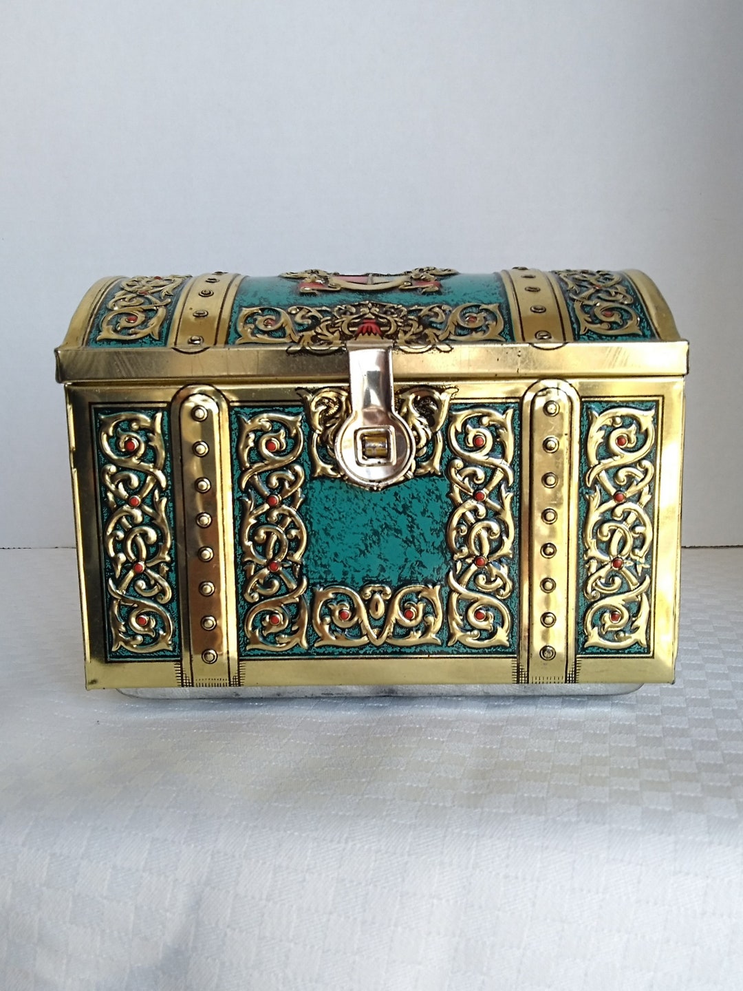 Rare Vintage 1960's Chest Medieval Toffee Tin With Coat of Arms on Top ...
