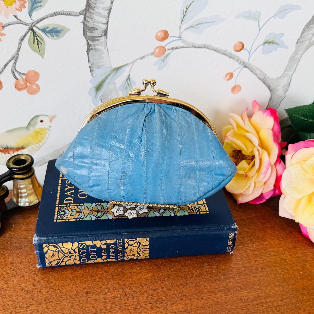 Vintage Lee Sands Eel Skin Coin Purse: 1980s Kiss Lock Wallet - Etsy