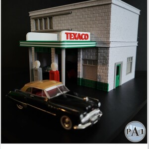 Hot Wheels Diorama Back to the Future Texaco Station. Best Price and ...