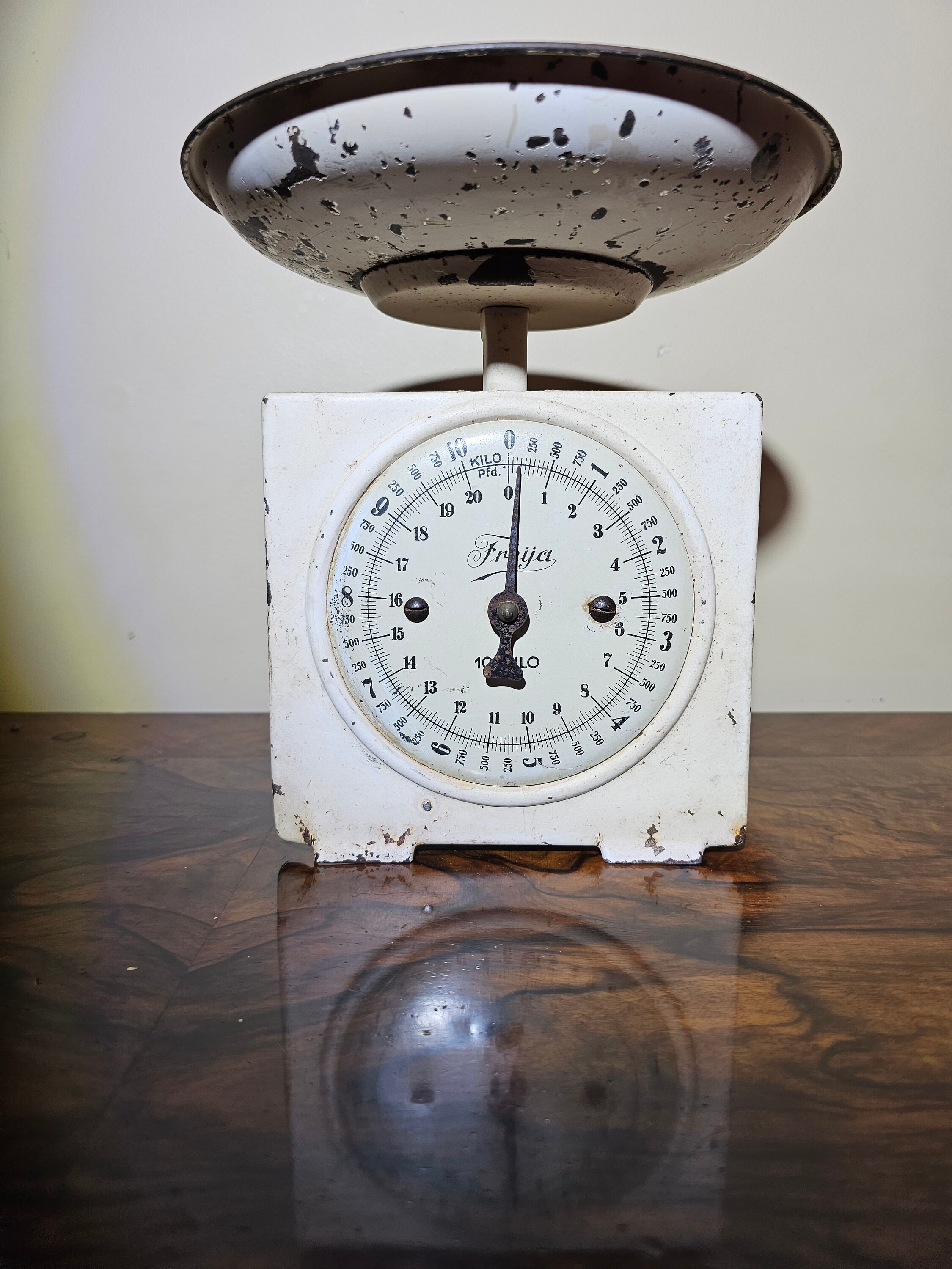 Vintage Kitchen Scale, Freya Brand, Units in Grams and Kilograms,great ...