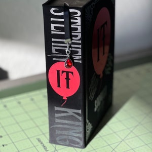 IT by Stephen King Handcrafted Rebounded Hardcover Special Edition - Etsy