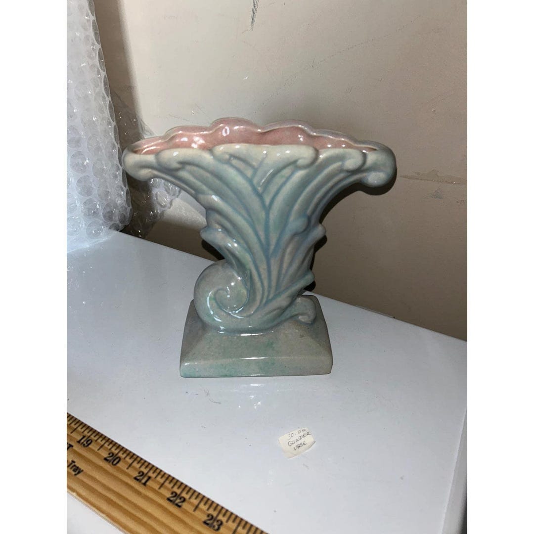 Vintage Gunder Pottery Fan Vase Seafoam Green Pink Art Deco Scrolled ...