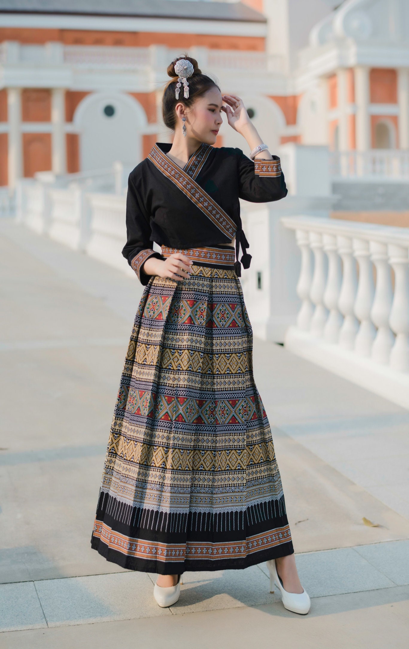 Vintage Tai Lue TRADITIONAL CLOTHES SET Available in Three Colors ...