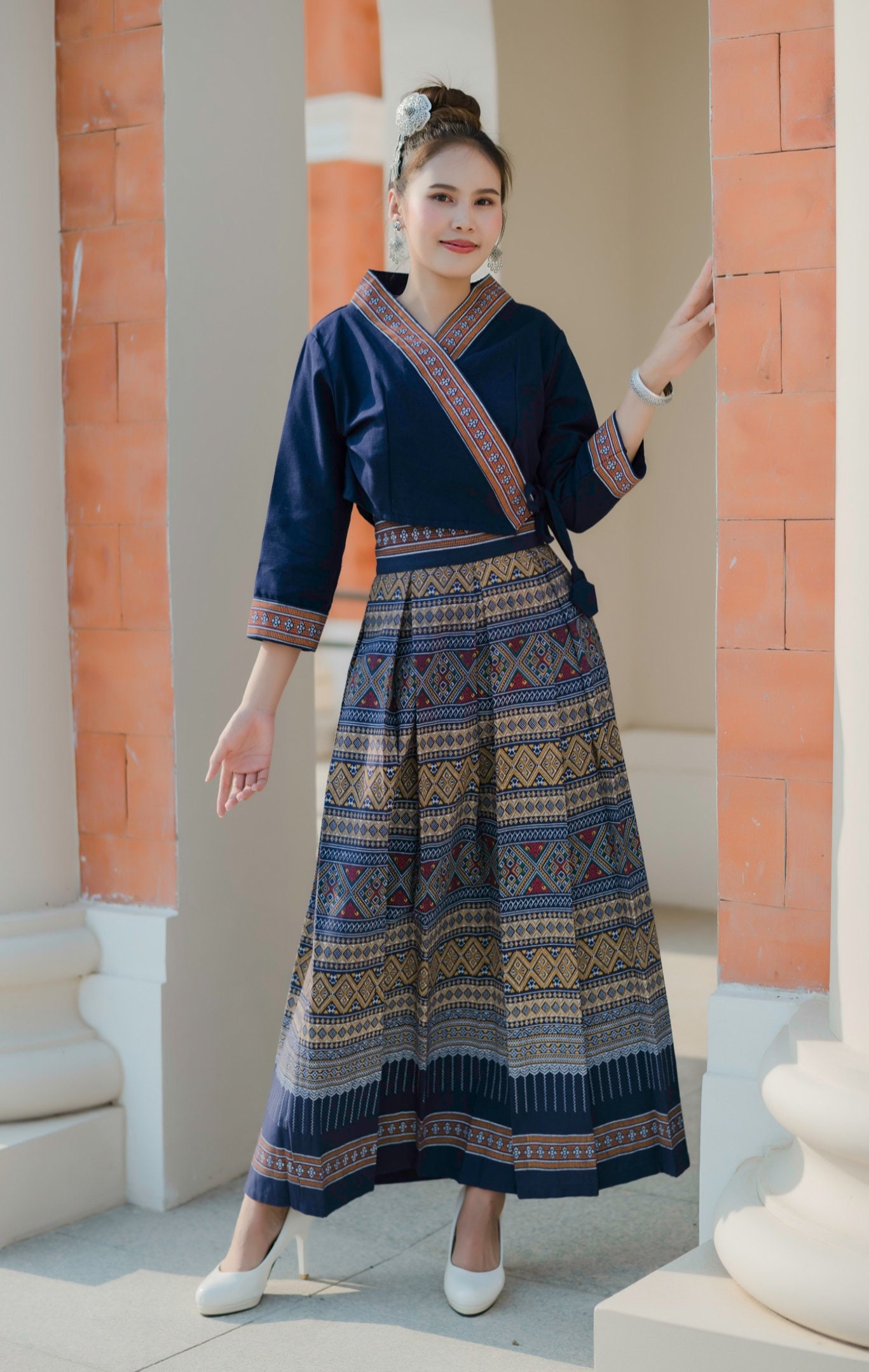 Vintage Tai Lue TRADITIONAL CLOTHES SET Available in Three Colors ...