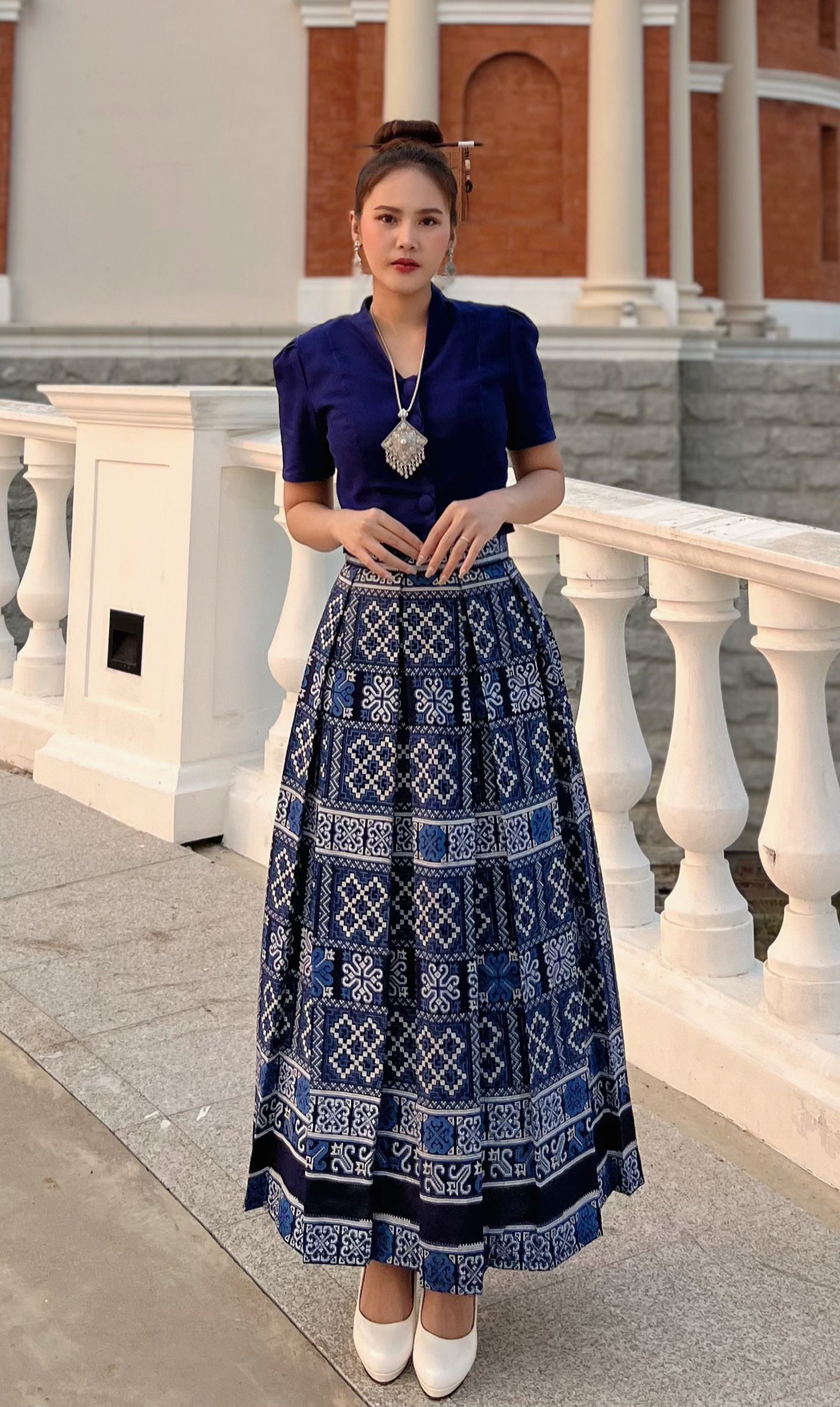 Vintage Lanna TRADITIONAL CLOTHES SET Thailand Vintage Skirt and Blouse ...