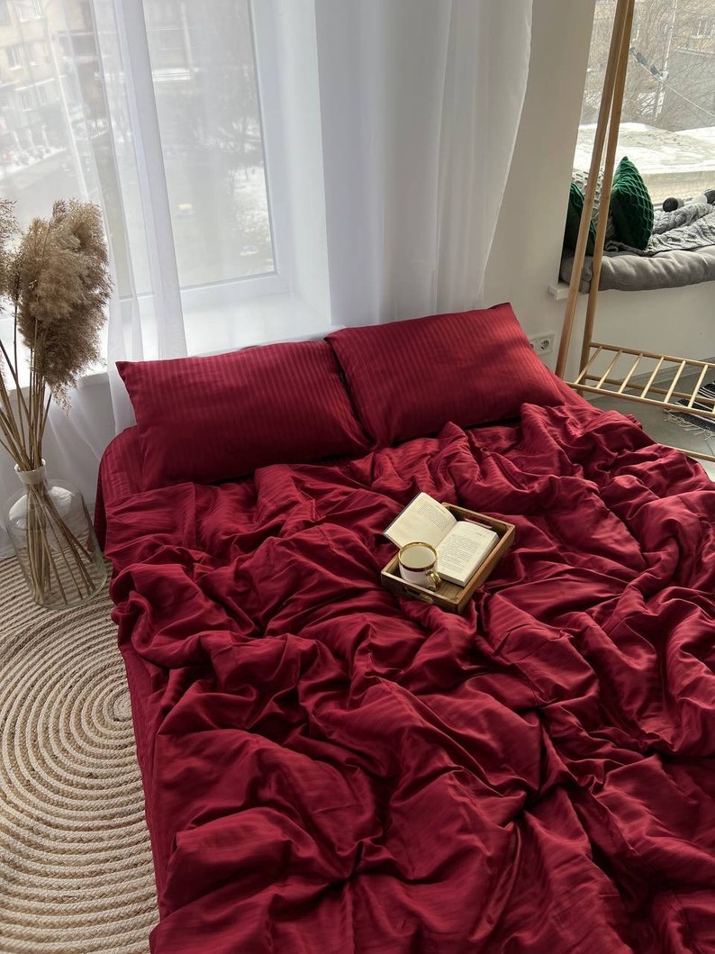 Bed Linen Set Red Stripe Satin 100% Cotton : Duvet Cover, 2 Pillowcases ...