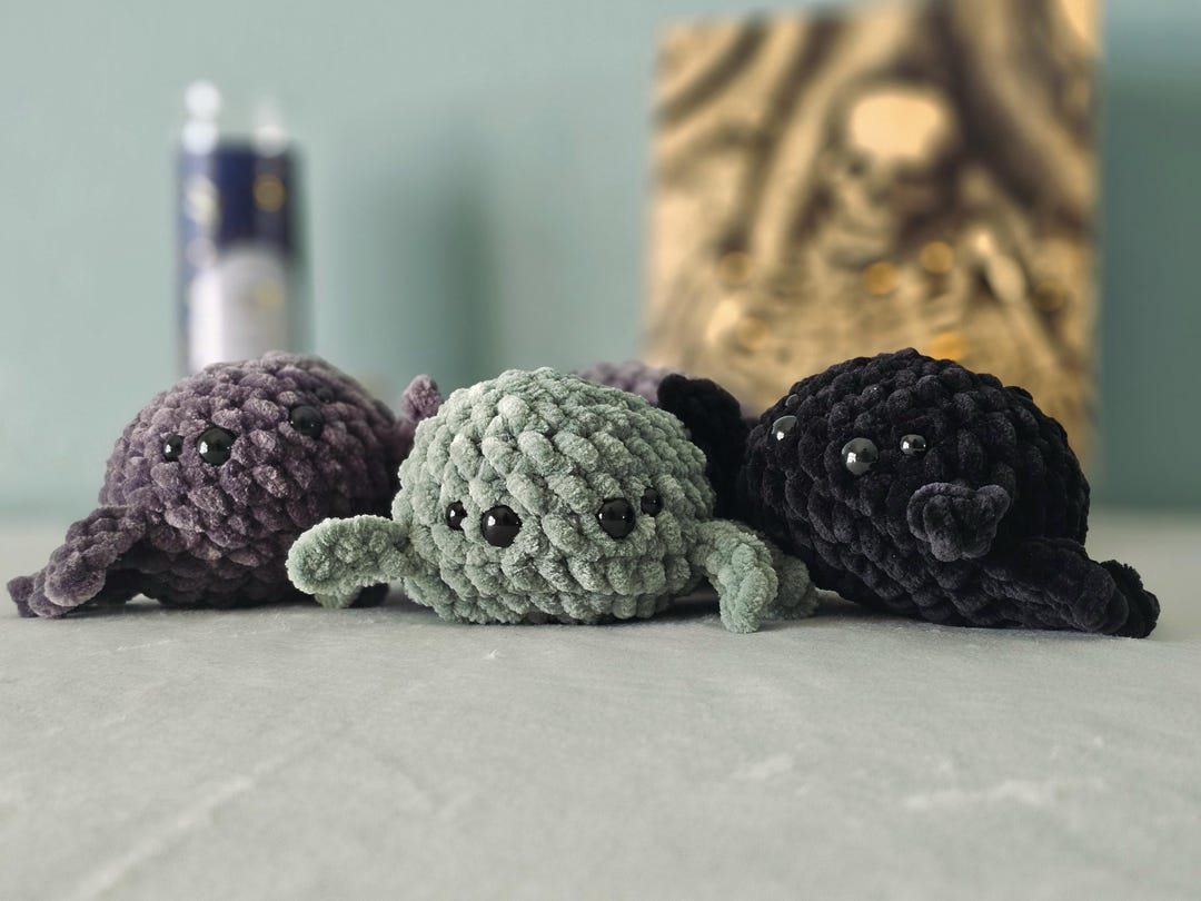 Spooky Spider Plushie, Amigurumi Crochet Mini Spider Cuddle Toy, Creep ...