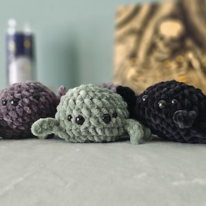 Spooky Spider Plushie, Amigurumi Crochet Mini Spider Cuddle Toy, Creep ...