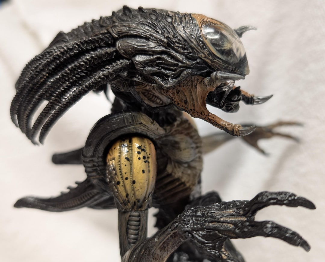 Predalien Hybrid Avp Figure Alien VS Predator Requiem NECA Toys 2007 ...