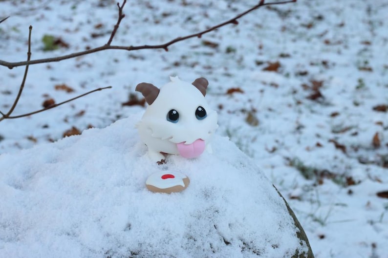3D Printed Poro With Poro-snax Figure: League of Legends and Arcane ...