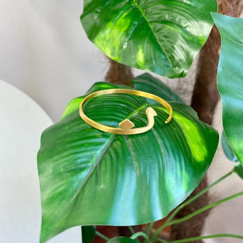 Adjustable Arabic Letter Bangle Bracelet - Nun Letter (نـ) Equivalent ...