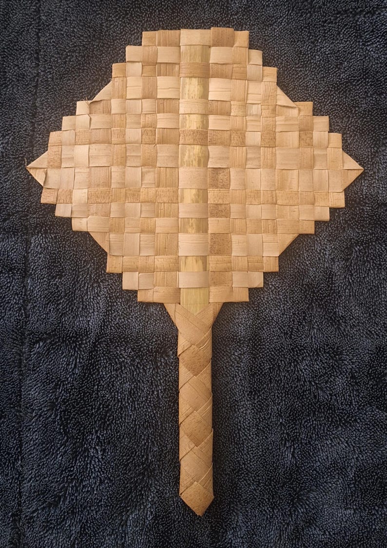 Hawaiian Hand Woven Lauhala Fan (2-MED) - Etsy