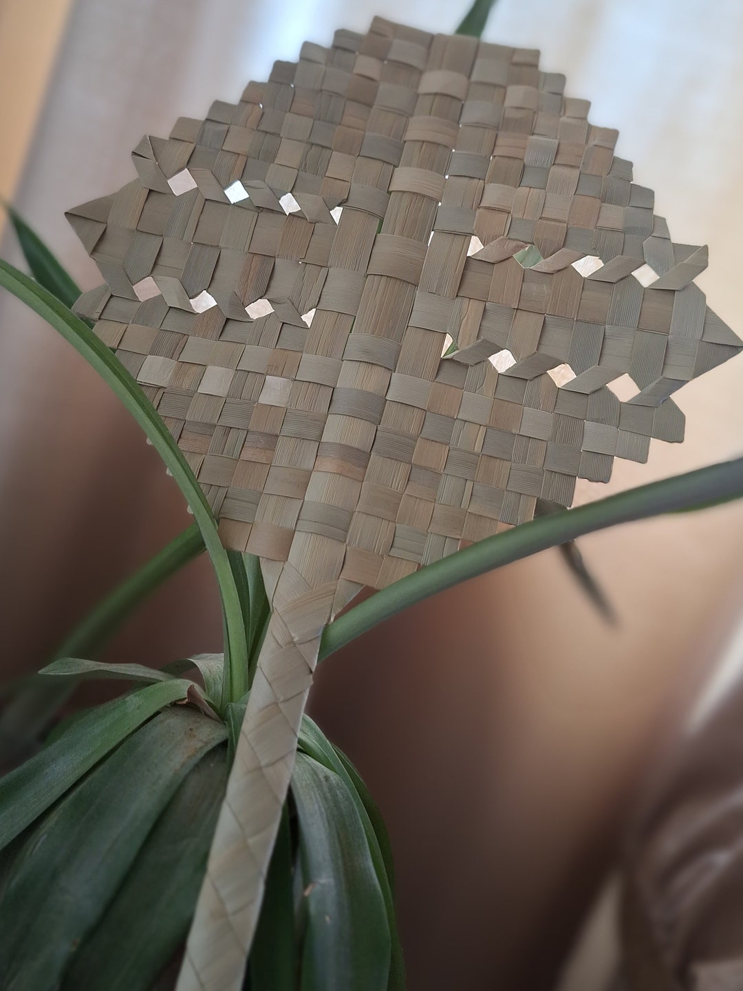 Hawaiian Hand Woven Lauhala Fan LRG - Etsy