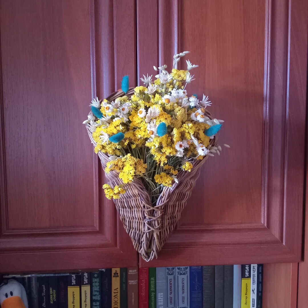 Rustic Wicker Door Basket for Front Door - Elegant Flower Holder Wall ...