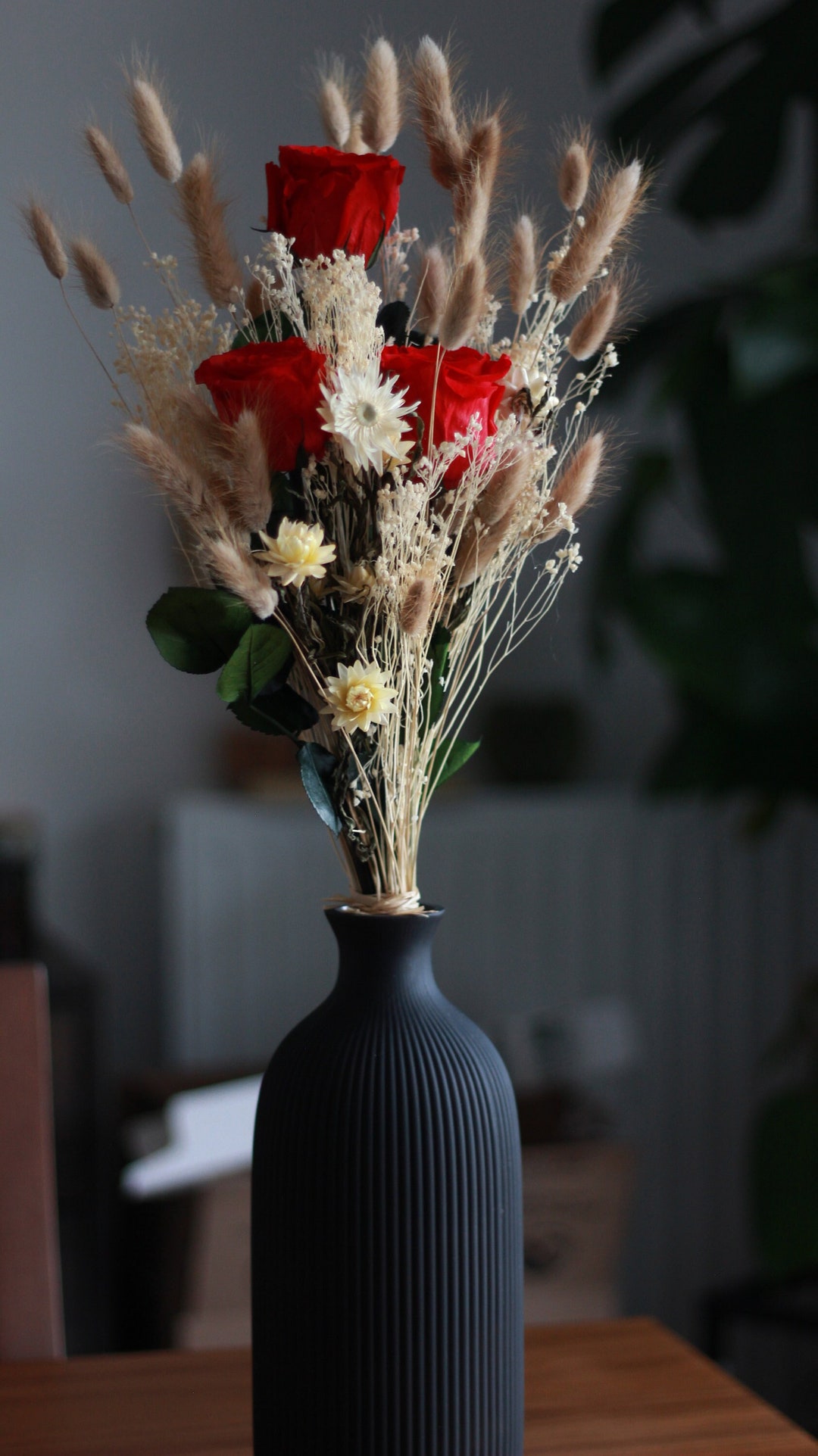 Bouquet of 3 Eternal Red Roses, Preserved and Accompanied by Flowers ...
