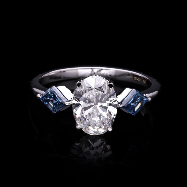 2.00 Ct Vvs Oval With Blue Color Kite Shape Labgrown Diamond Three ...