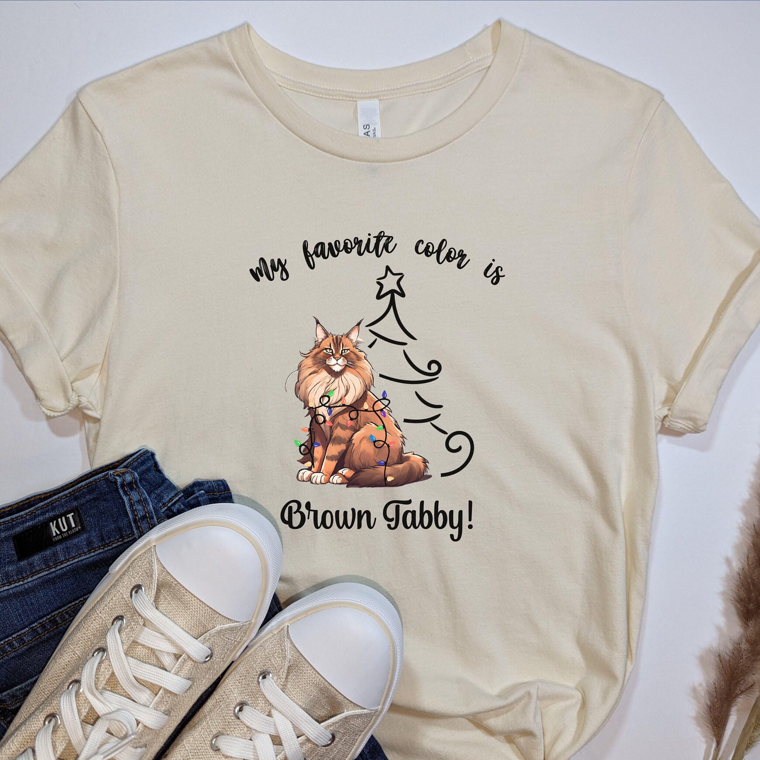 Brown Tabby Maine Coon Cat T-shirt Christmas Gift for Catlover Tee With ...