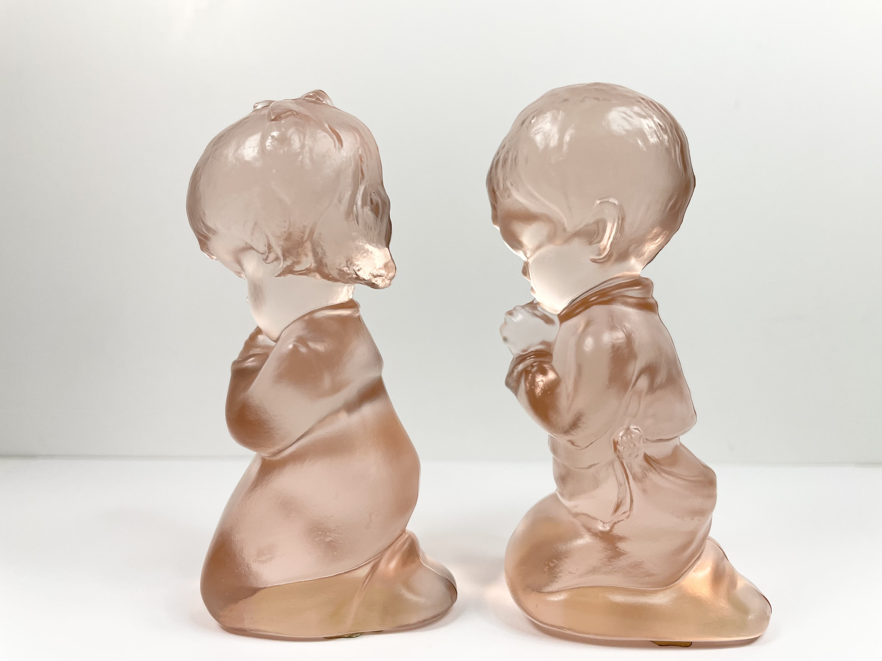Fenton Pink Satin Praying Children Set With Original Stickers - Etsy