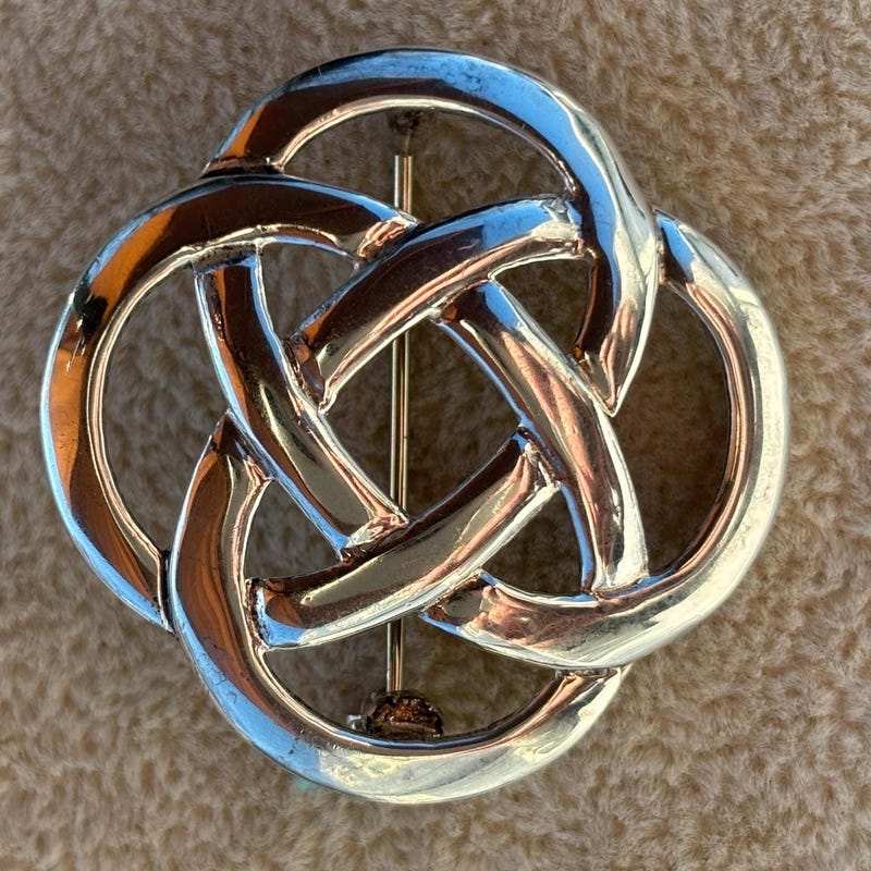 Celtic Knot Brooch - Etsy