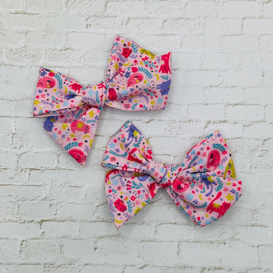 KITTY FRIENDS Bow W/alligator Clip (kitty Bow, Hair Bow, Kitties ...