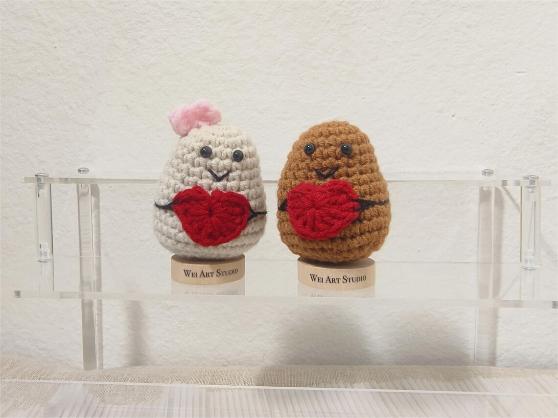 Crochet Potato Couple With Heart, Crochet Heat Hug Keychain, Hug Each ...