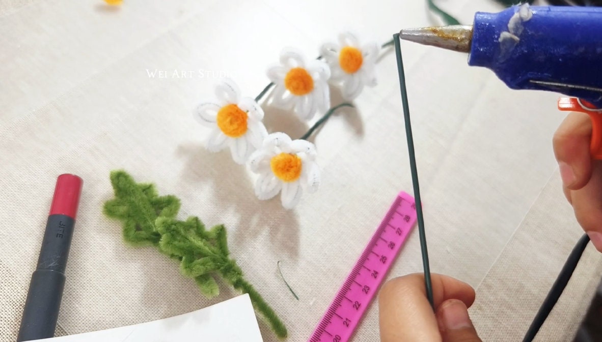 Pipe Cleaners DAISY Tutorial, Evelasting Flowers, Handmade Daisies ...