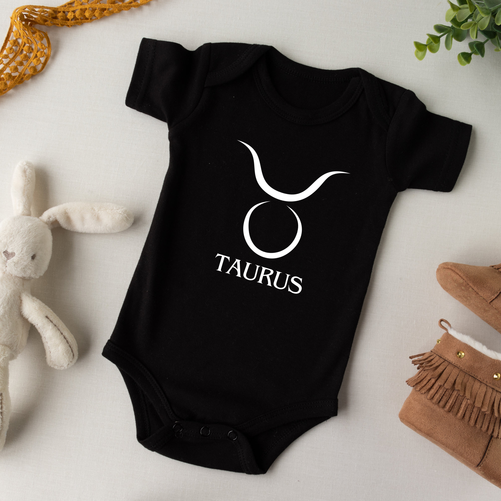 Taurus Zodiac Sign Instant Downloads in Black & White PNG, JPG, SVG ...