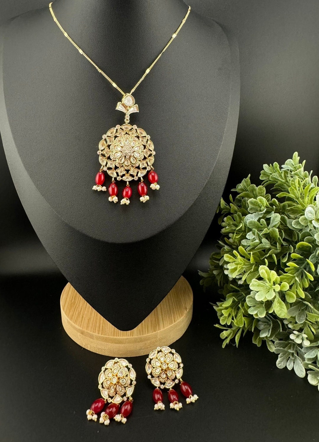 Tyaani Inspired Premium Quality Moissanite Kundan, CZ Pendant Set With ...