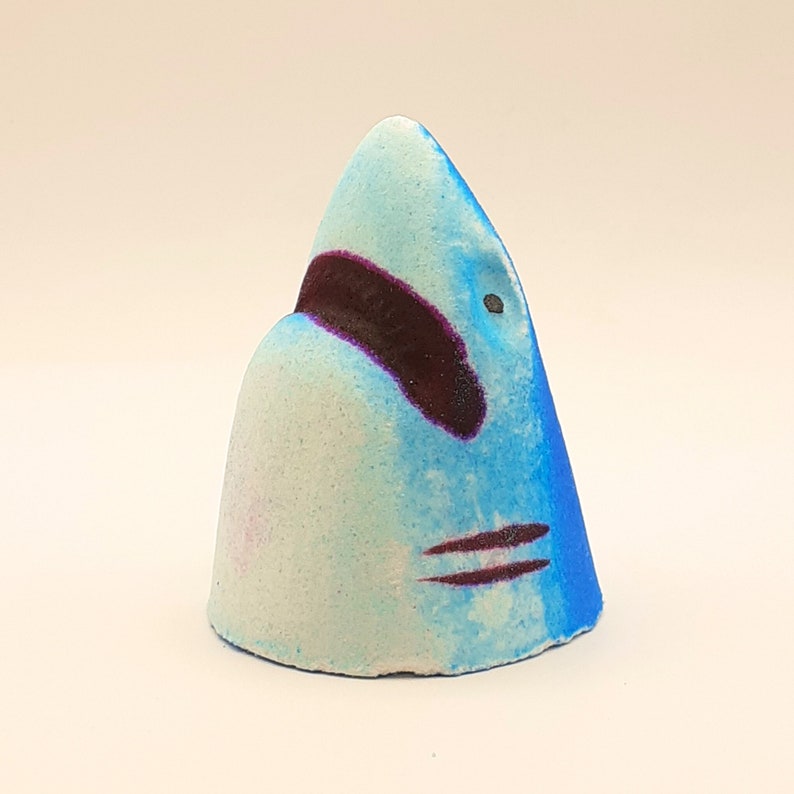 Shark Attack Bath Bomb Blood Effect Jaws Bathbomb Fizzer Fun Gift Kids ...