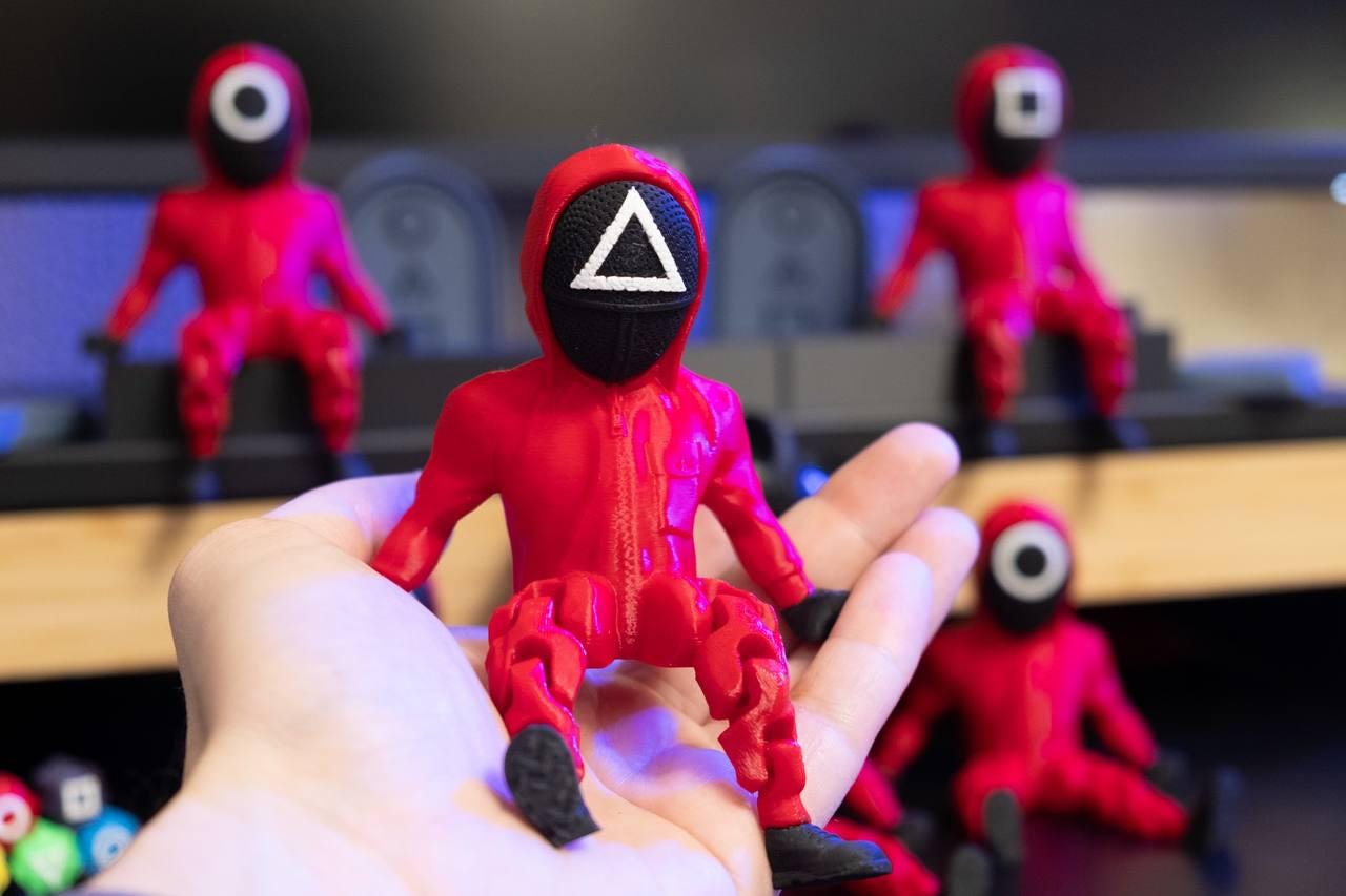 Squid Pink Triangle Guard, Korean Game Triangle Soldier, Pink Soldier ...