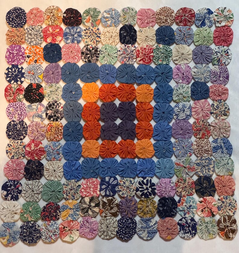 Vintage Yo-yo Quilt Block: 1930s Feed Sack Rosettes - Etsy