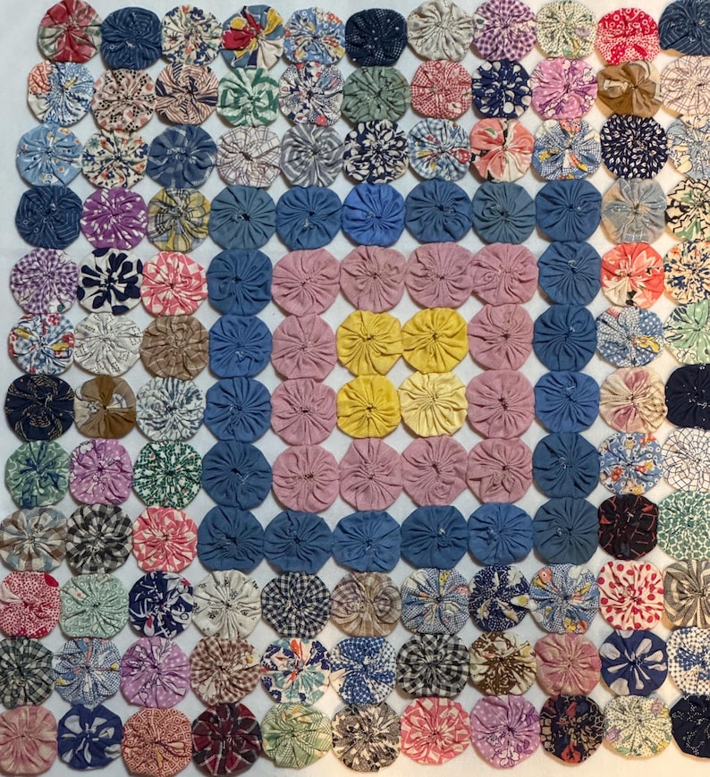 Vintage Yo-yo Quilt Block: 1930s Feed Sack Rosettes - Etsy