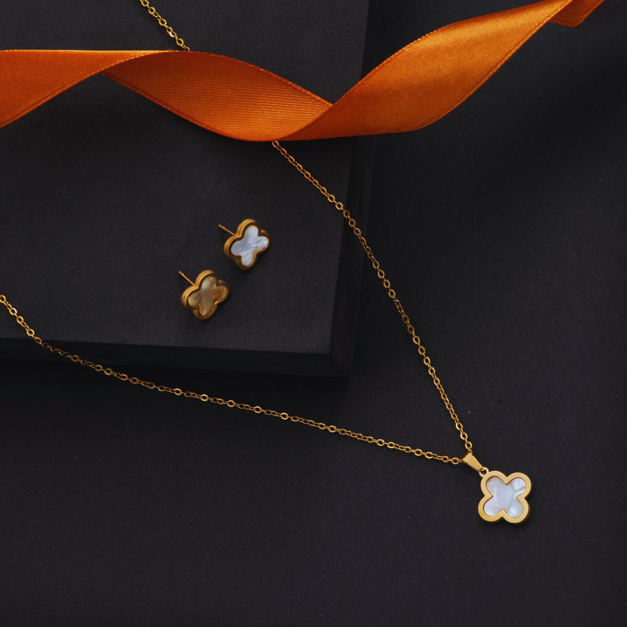 Custom Flower Necklace 14K Gold Plated Necklace Personalized Clover ...