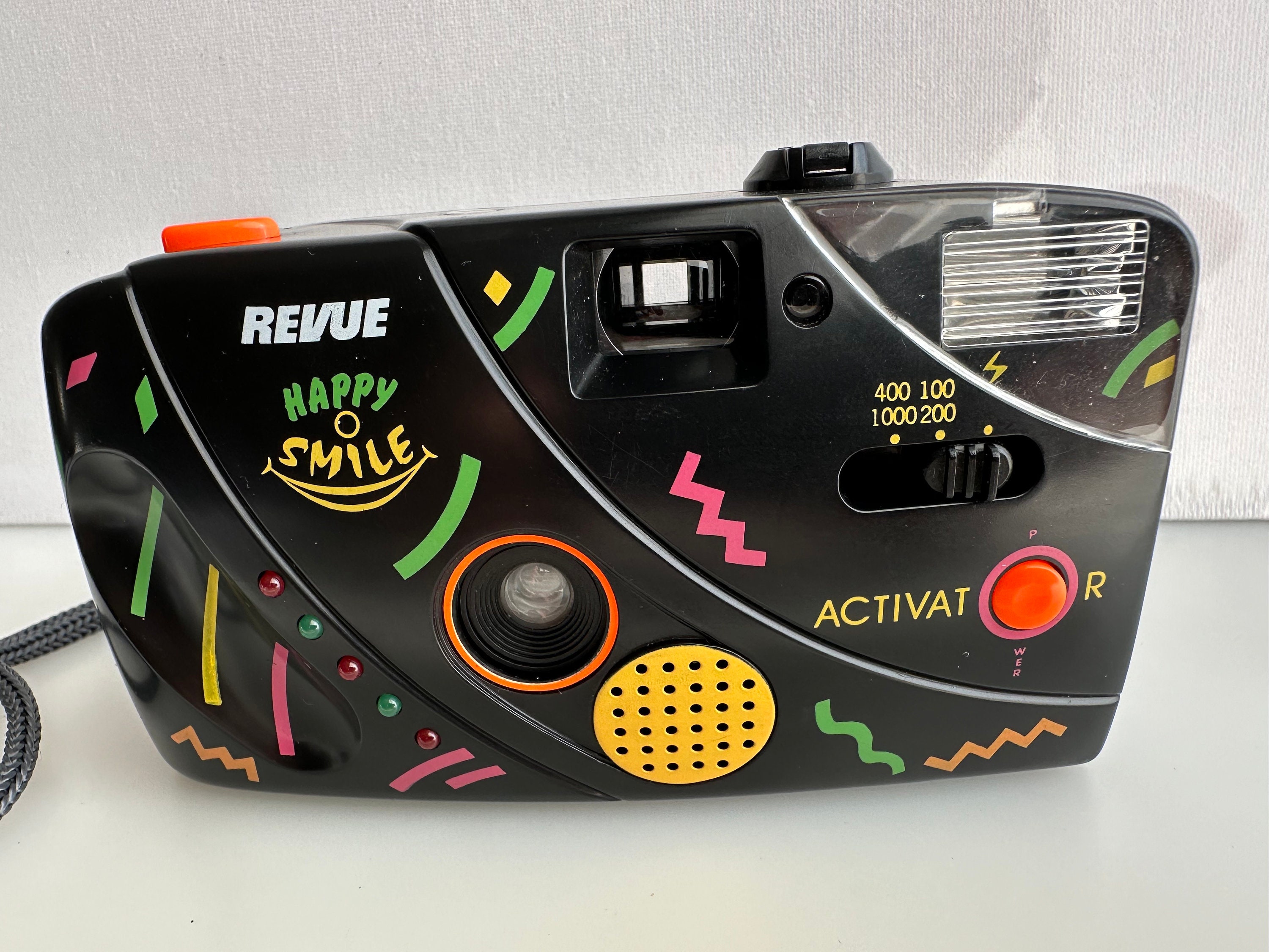 Happy Smile - Camera-wiki.org - The free camera encyclopedia