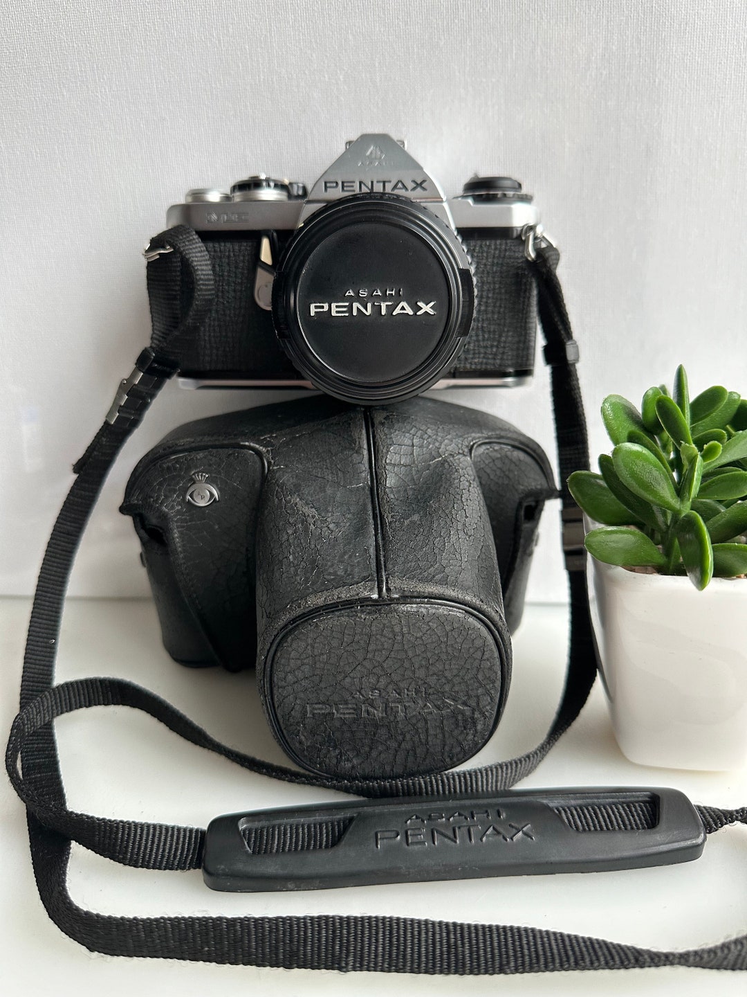 Vintage Asahi Pentax ME Camera With SMC Pentax-m 1:1.7 50mm Lens - Etsy