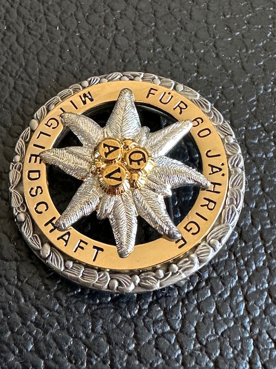 Badge "For 60 years of membership in the Alpine Union" - Gem