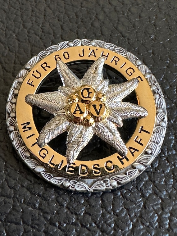 Badge "For 60 years of membership in the Alpine Union" - Gem