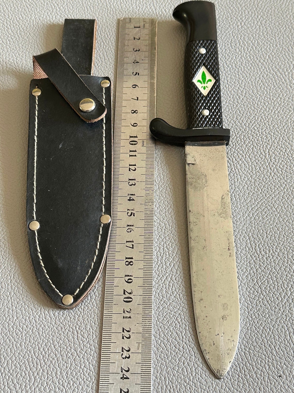 Vintage Scout Knife in Sheath and Boy Scout Lily in Green Diamond ...