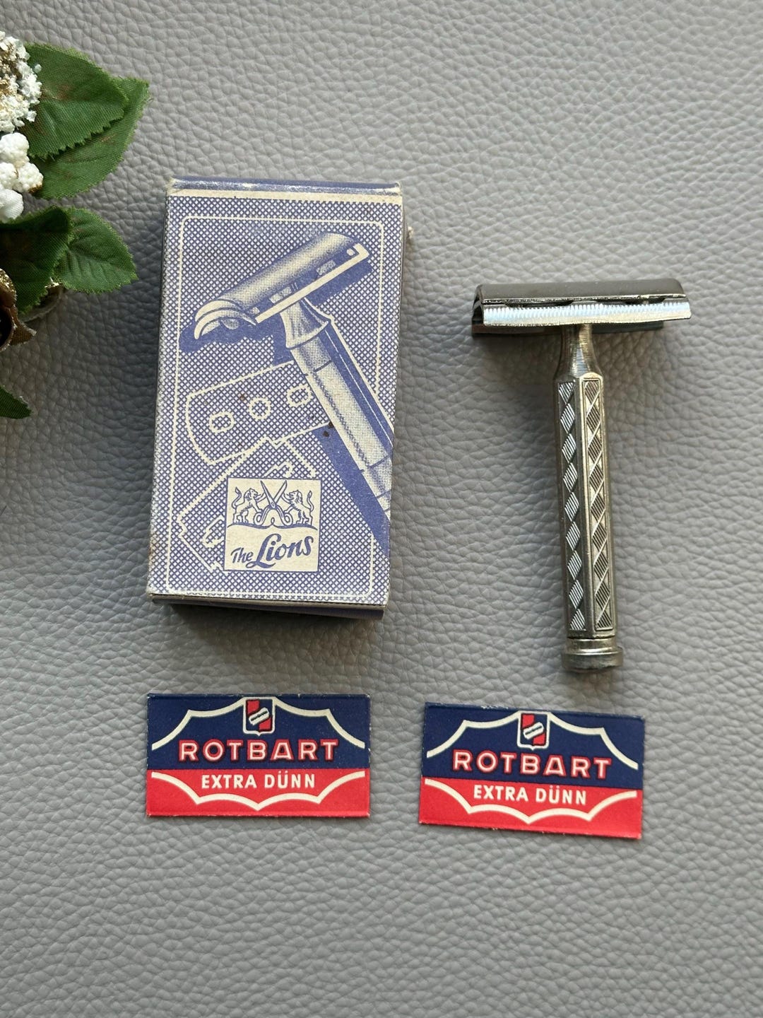 Vintage Solingen "the Lions" Safety Razor From the 1930s With Original ...