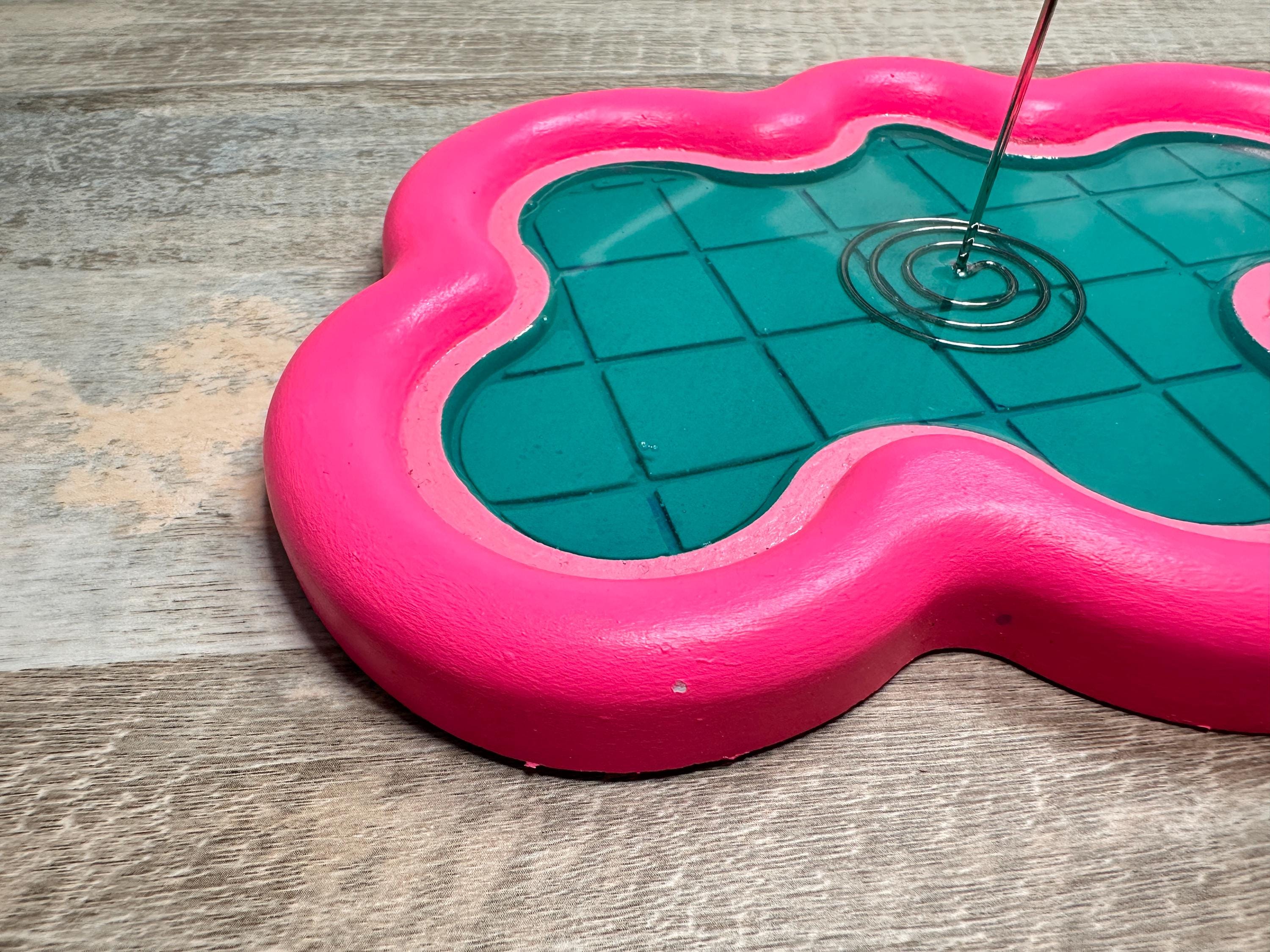 Retro Pool-inspired Ceramic Tray & Photo Holder in Bright Pink and Teal ...